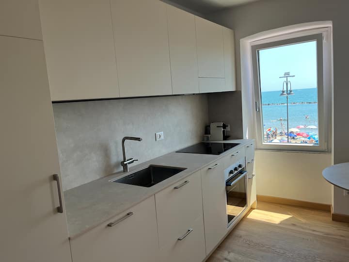 La Piccinina Di Fronte Al Mare - Lerici