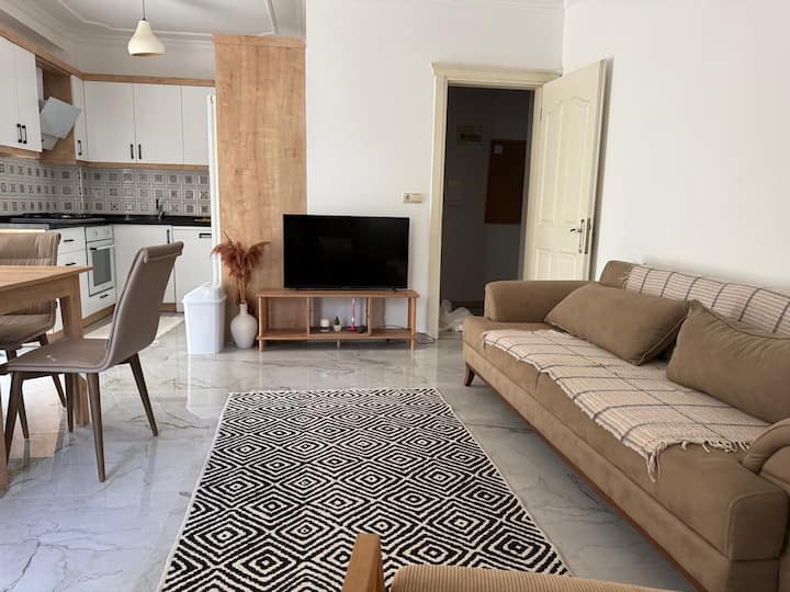 Avm Yakınında Havuzlu Daire - Fethiye