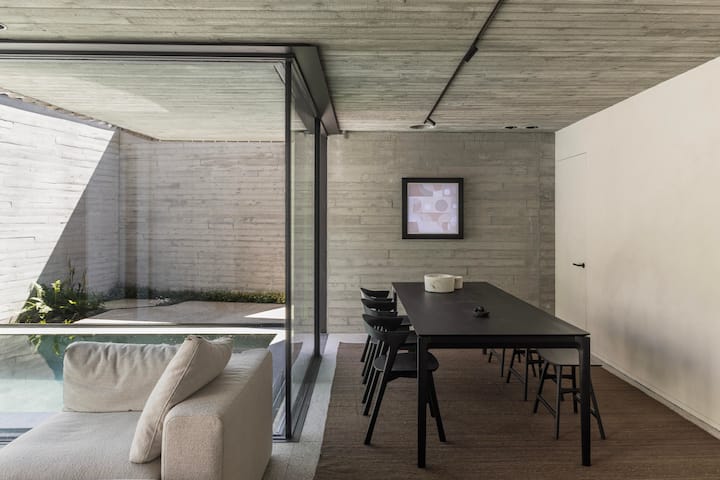 Tranquil Designer Home + Infinity Pool - Belgique