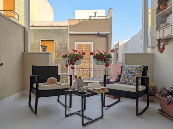 House With Splendid Terrace In The Heart Of Avola - Avola
