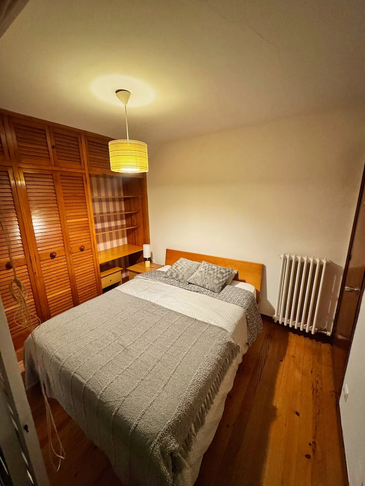 Habitación Con Balcón + Baño Compartido - Orio