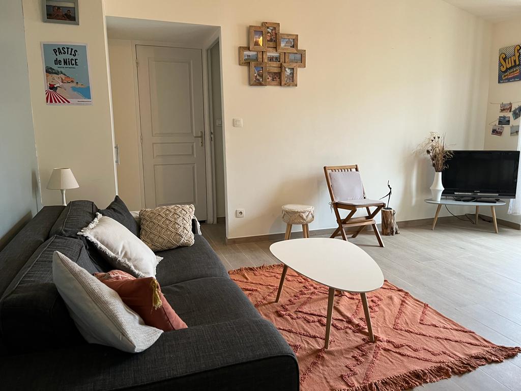 Cozy apartement with balcony - Apartments for Rent in Nice, Provence ...