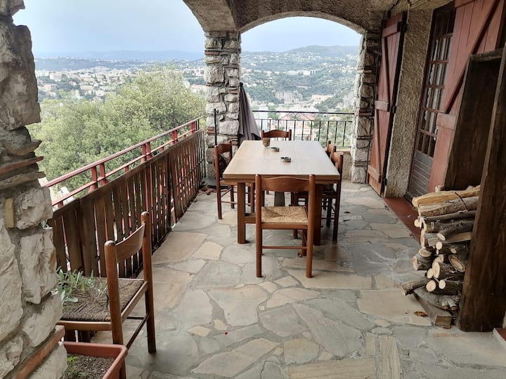 Maison Vue Panoramique Au Calme. - Nice