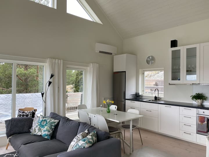 Modernt Skärgårdshus Med Sjöutsikt - Sandhamn