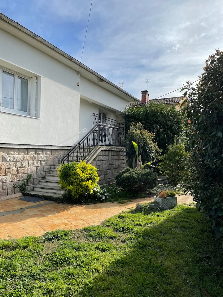 Maison Individuelle Avec Jardin - Pamiers