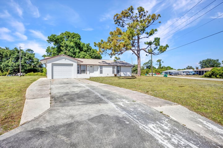 Affordable Piece Of Paradise - Port Charlotte, FL