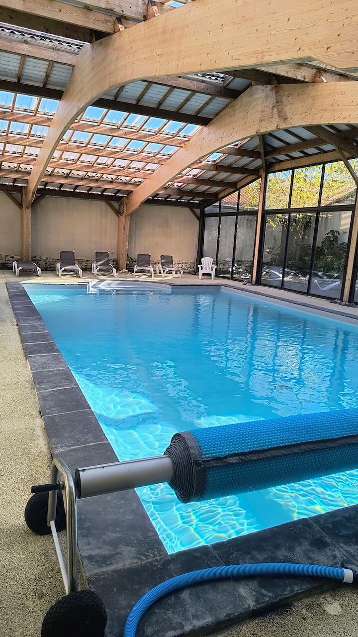 Gîtes De Chavigny 
  " Le Noyer " 11 Personnes - Vendée