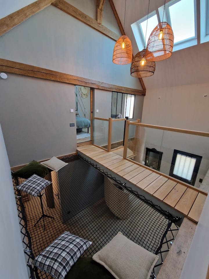 Grange De Charme - Filet Suspendu- Toit Cathédrale - Oise