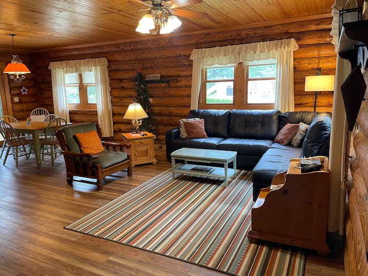 Relaxing Family Cabin With Hot Tub In Nashville - Brown County, IN