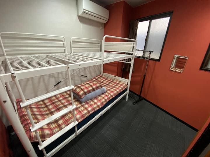 P305 博多駅より徒歩9分 福岡空港も近く 安くて超便利‼️ - 福岡県