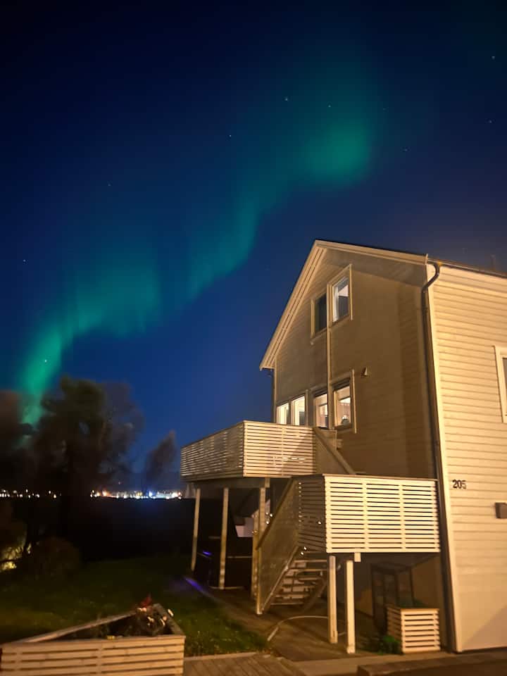 Koselig Familiebolig På Fastlandet. Med Katt. - Tromsø