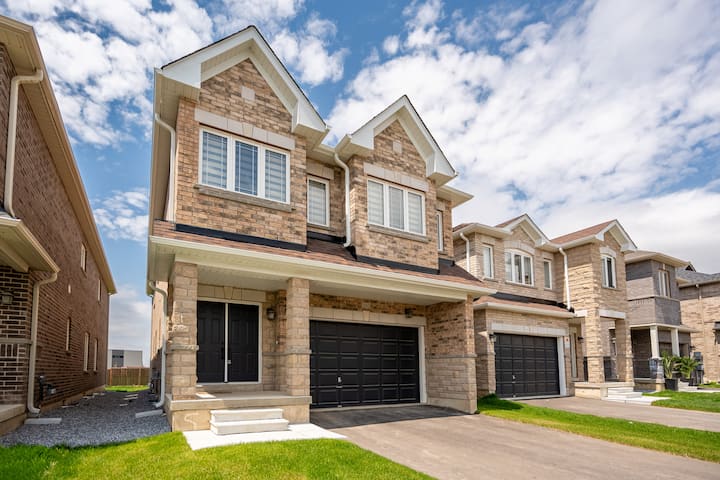 Entire 4br Detached Home Near The Falls, 10&nbsp;Guests - St. Catharines