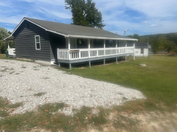 L&r Lake Retreat - Truman Reservoir, MO