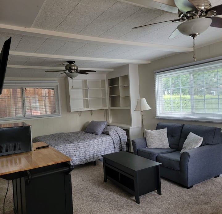 Studio Room For Rent - Gilroy, CA