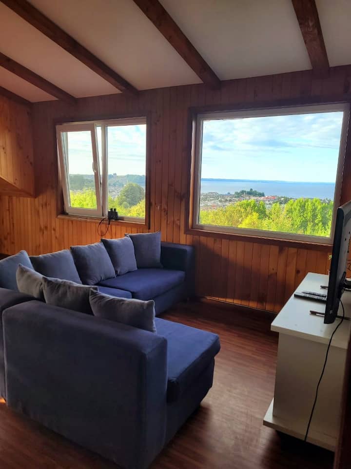 Amplia Casa Con Vista Panorámica A Lago Y Volcanes - Puerto Varas