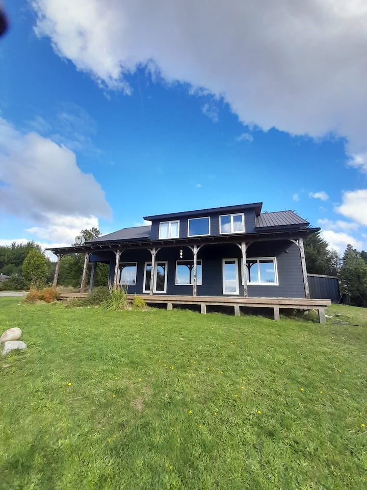 Amplia Casa Con Vista Panorámica A Lago Y Volcanes - Puerto Varas