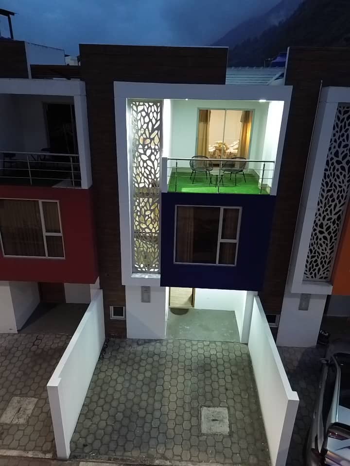 Tu Casa Con Balcón A Pasos Del Centro - Banos