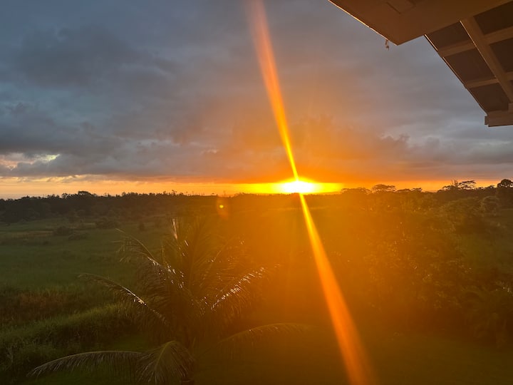 Secluded Offgrid Retreat W/wi-fi - Hawaii