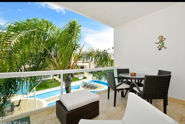 Big 2br Condo/2 Terraces/pool View, Walk To Beach - Punta Cana