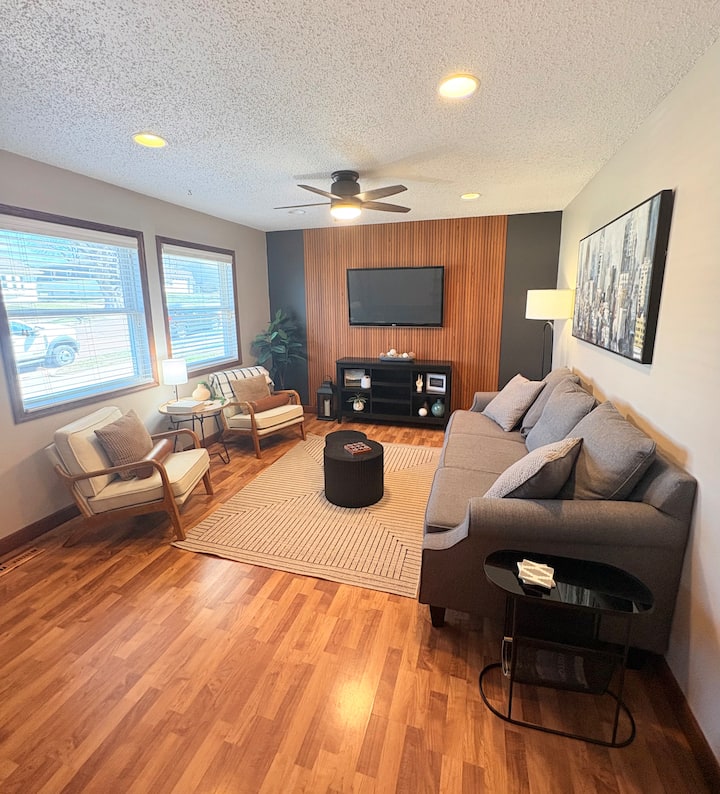 Come Visit Our Modern Nest - Sioux Falls, SD