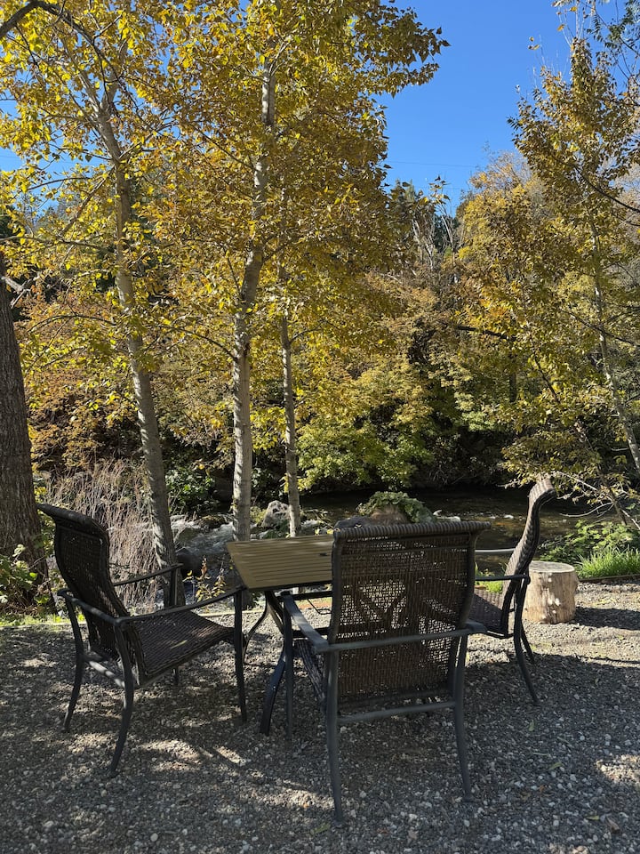 River House|sauna Retreat|pet Friendly - McCloud, CA