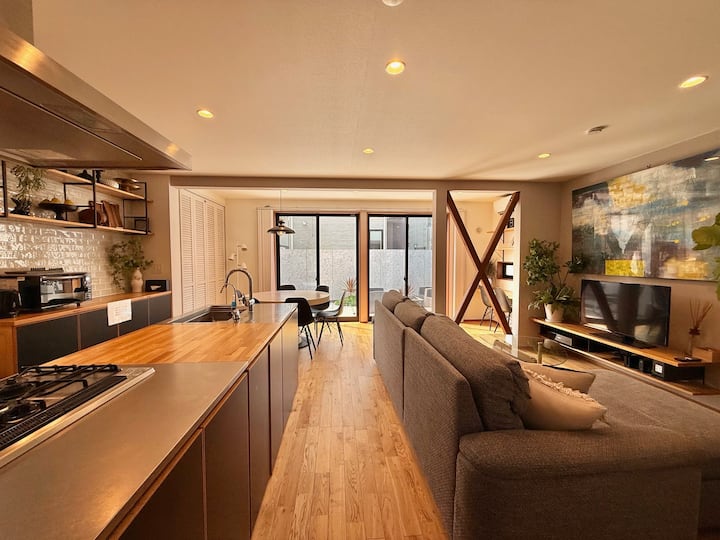 江ノ島・鎌倉観光の拠点に便利なファミリー向けの貸切ハウスです。 - Enoshima