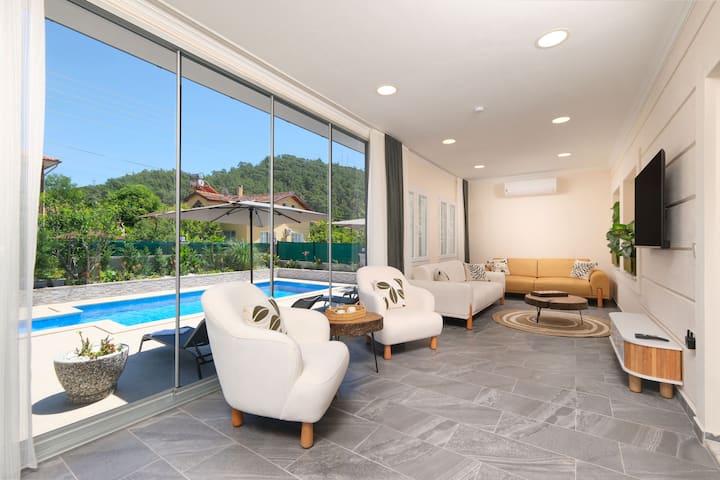 Villa Aden's Saltwater Pool Luxury Accommodation - Göcek