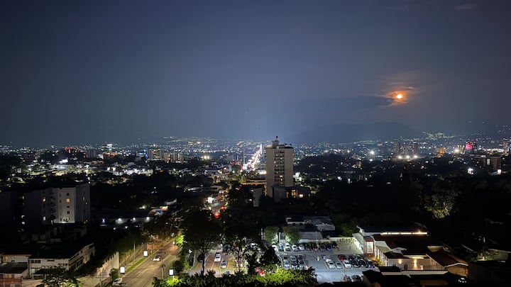 Apartamento Con Vista Panorámica Y Recorrido 360 - San Salvador