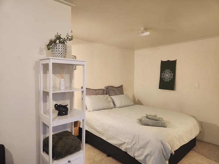 Quiet & Private Guesthouse - Picton