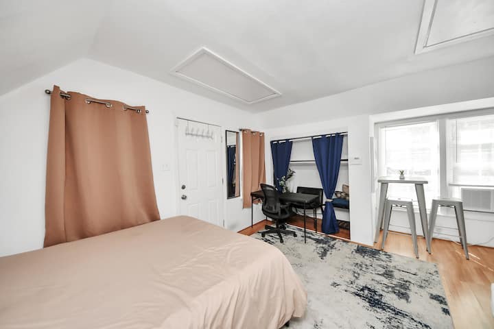 The Arbor Studio Near Med Center & Downtown - Fourth Ward - Houston