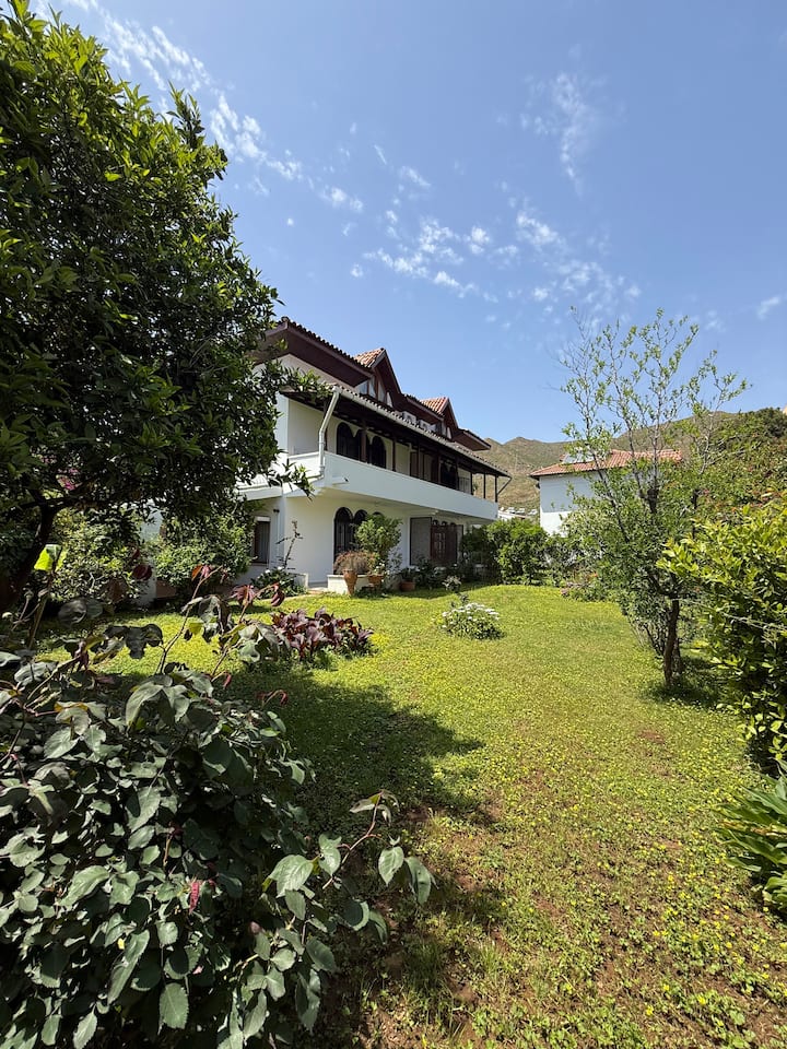 100 Mt Villa By The Sea And Cıty - İçmeler