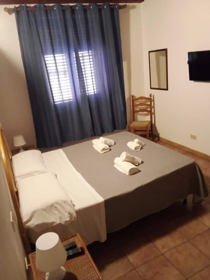Ampio Monolocale In Centro - Terrasini