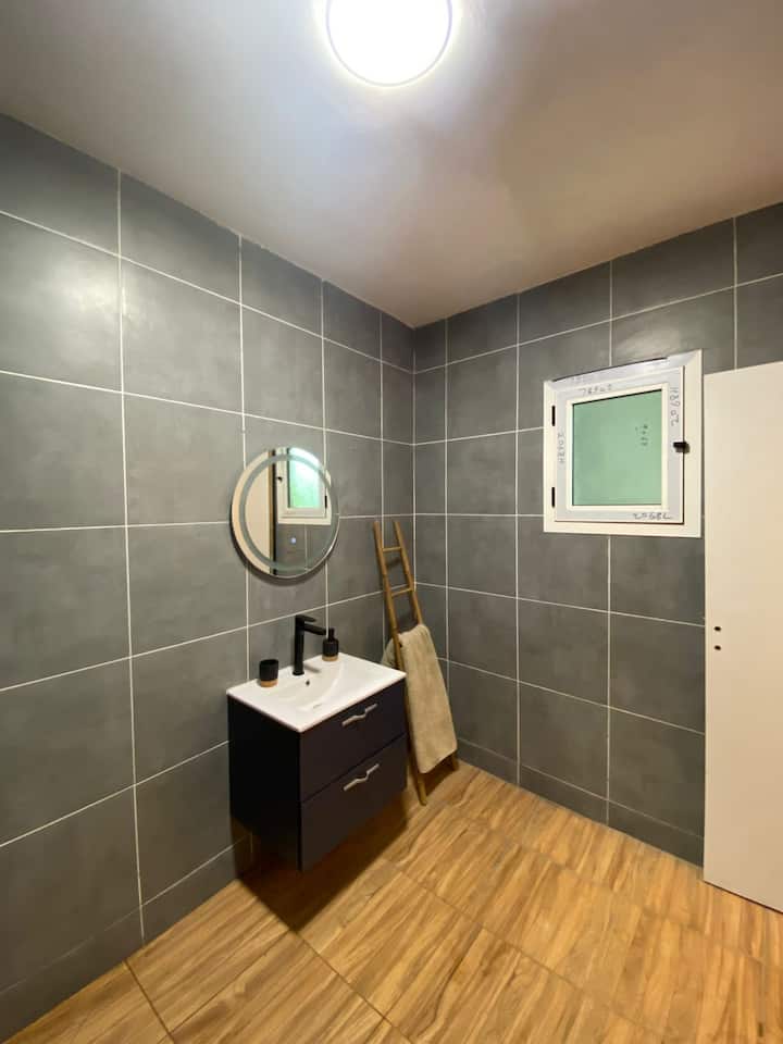 Le Vert Santal - Sécurité - Wifi Très Haut Débit - Mayotte