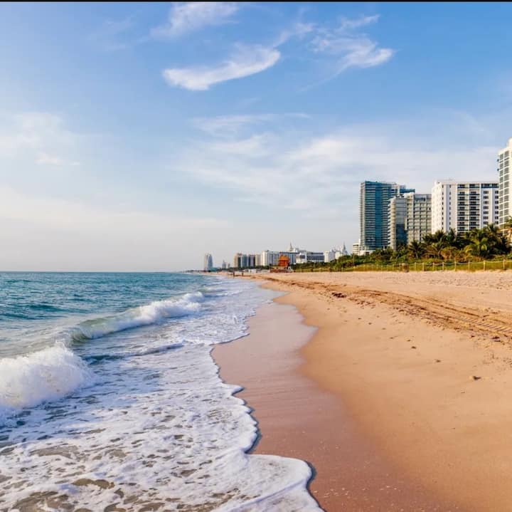Beachside Bliss Miami Beach - Miami Beach, FL