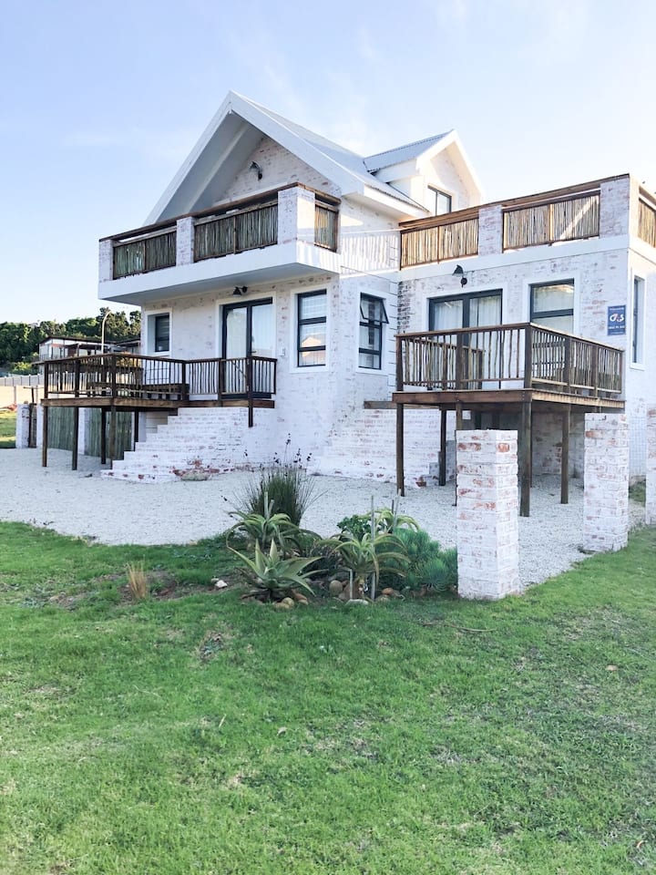 The White House - Jeffreys Bay