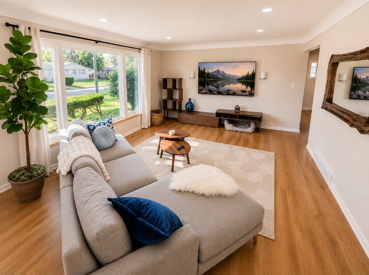 Family Retreat | 4 Queen Beds | Dog-friendly - Des Moines, IA