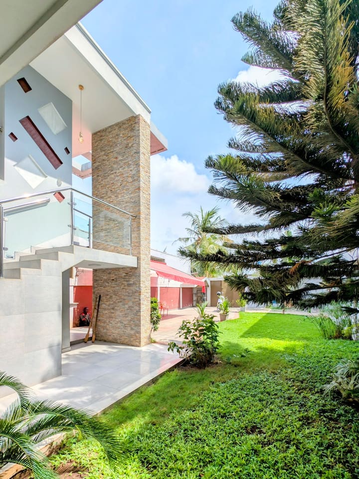Sublime Villa Avec Jardin - Cotonou