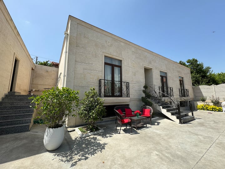 Hotel Late - تبلّيسي