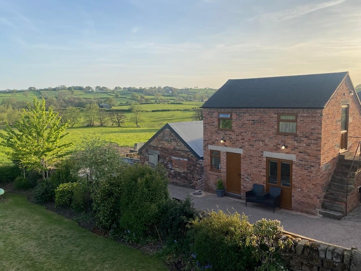 The Woottons Barn With Hot Tub - Derbyshire