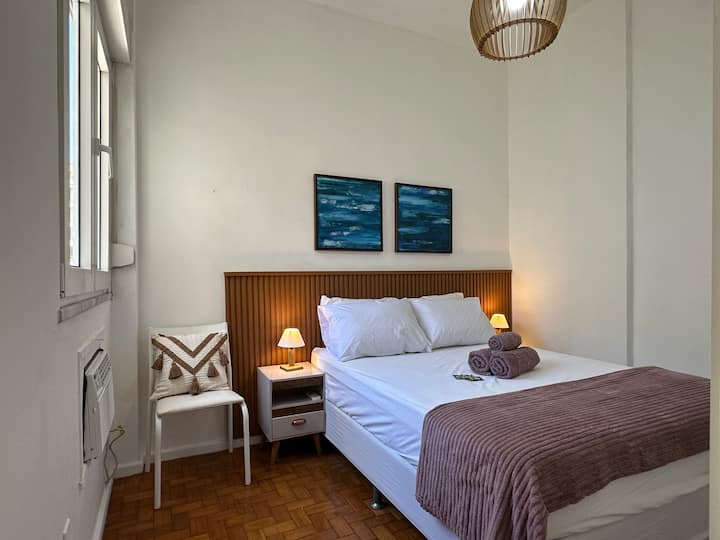 Apartamento Na Quadra Da Praia - イパネマ