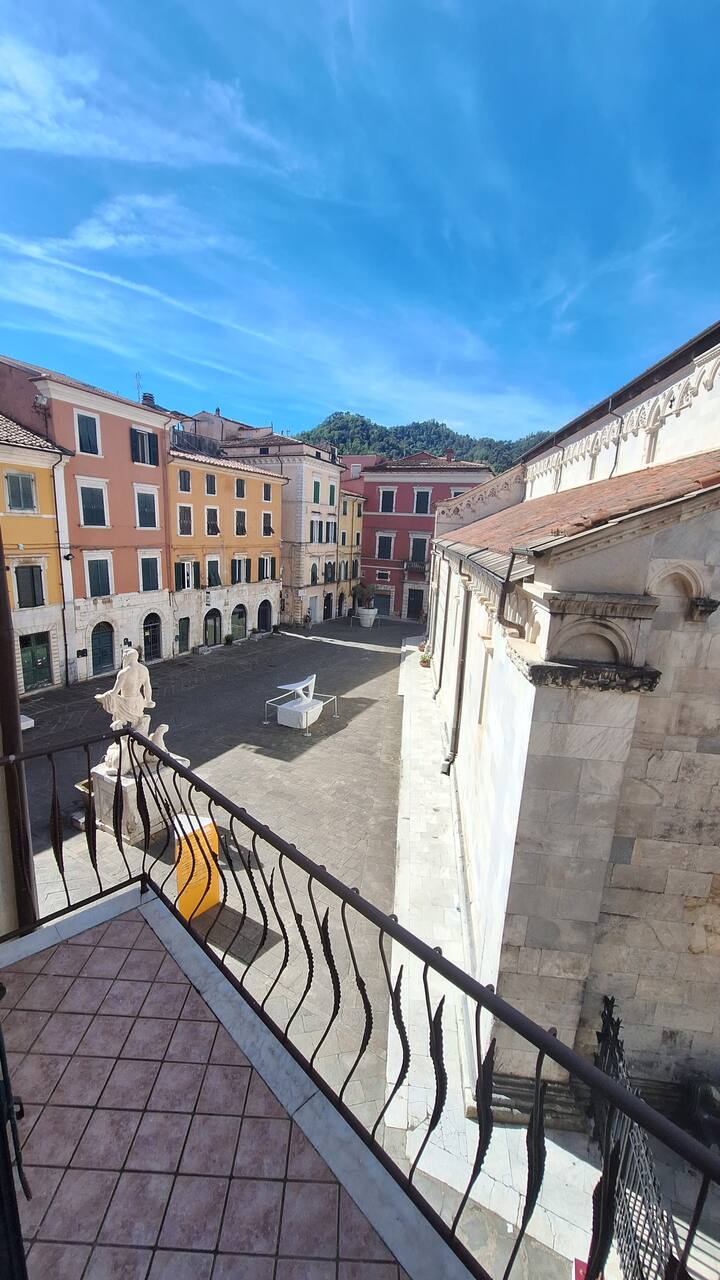 Splendido Appartamento Storico - Massa