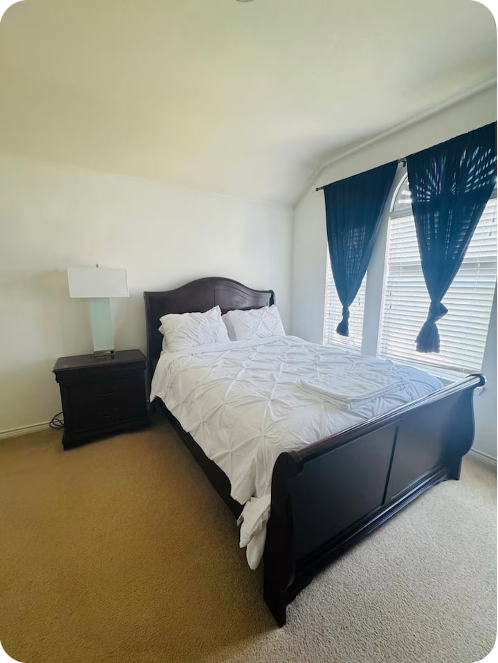 Amazing Room In Rowlett Bedroom-3 - Garland, TX