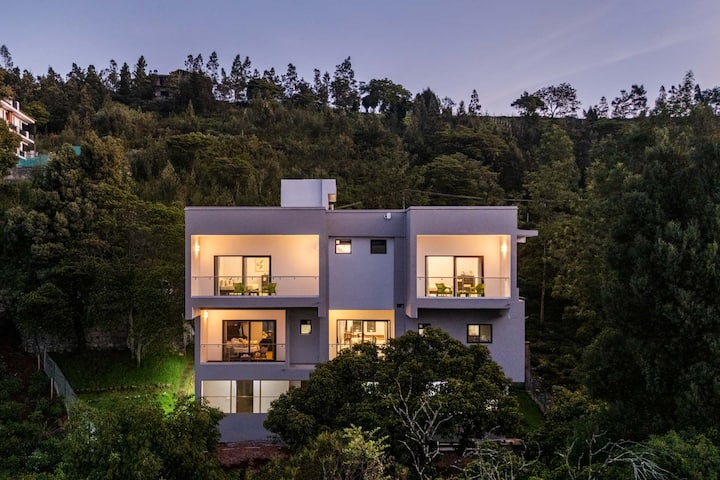 4bhk Wifi+bonfire |Stayvista| Villa Aruvi @Ooty - Coonoor
