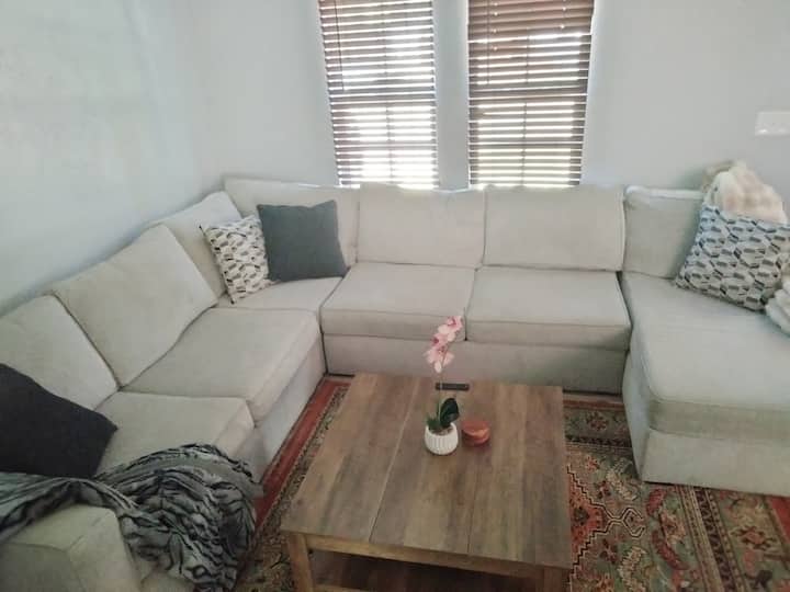 Spacious 2br Near Downtown - Oklahoma City, OK