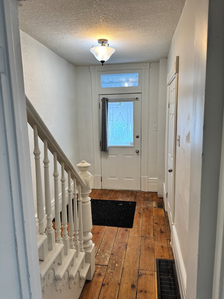 4 Bedroom House In Brockville - Brockville