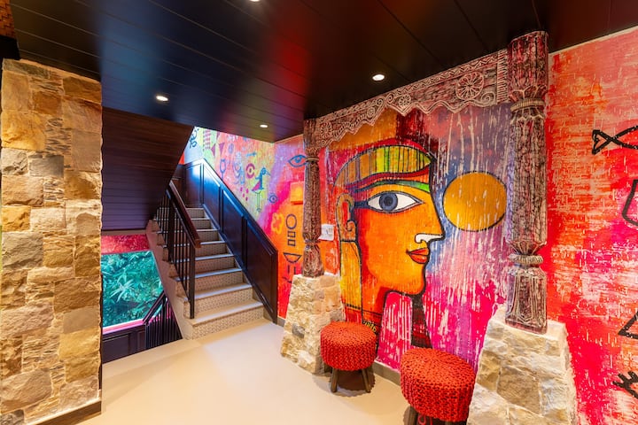 Shukrana Artistic 4bhk Luxury Retreat | Mall Road - Mussoorie