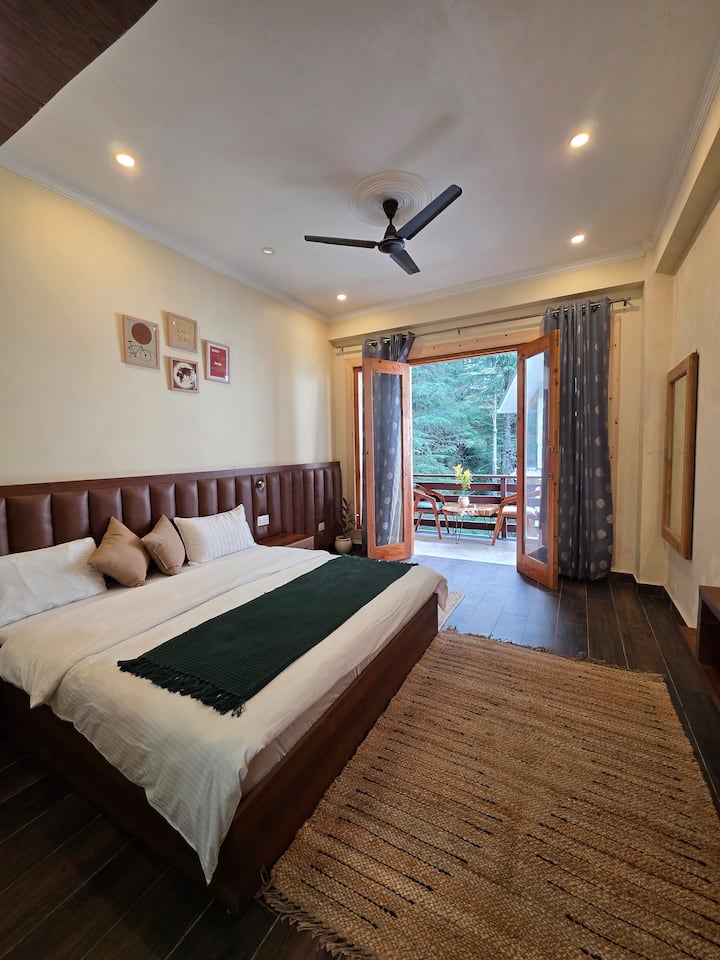 The Reset House | Wooden Suite (201) - Kasol