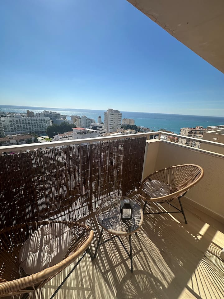 Vistas Al Mar Júpiter  Piscina Todo El Año - Benalmádena