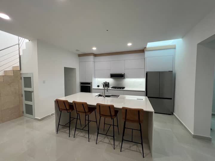 La Casa Del Pueblo - Cayey