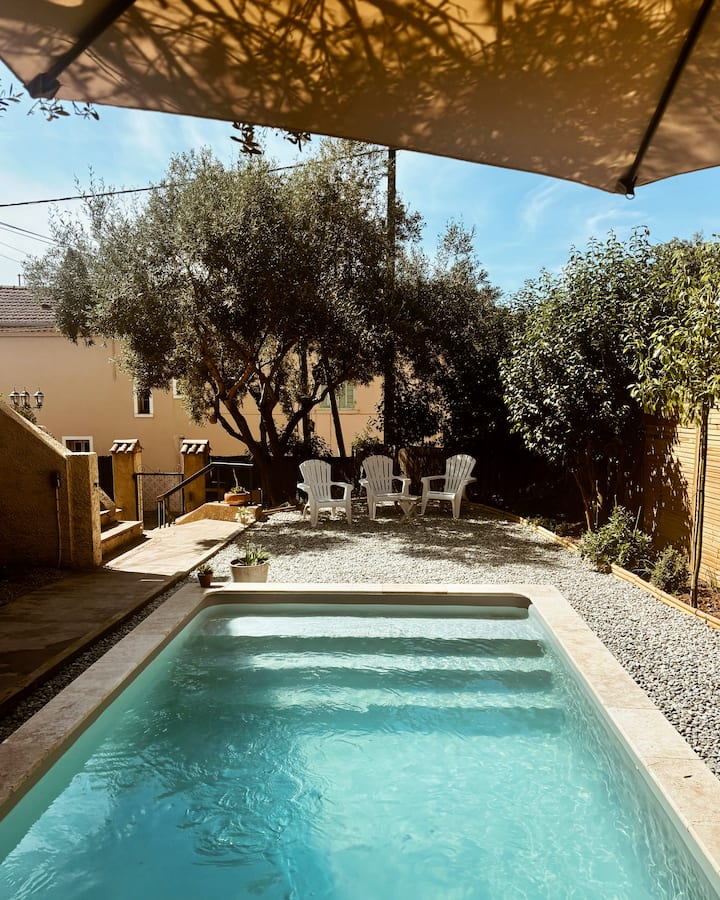 Haut De Villa 90 M², Piscine, Calme & Plages - Le Pradet